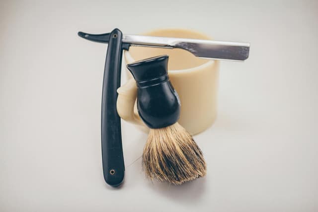 The Straight Razor – An Essential Barber's Tool | Campus.edu